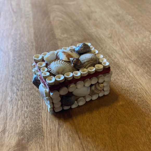 Source Unknown | Accents | Tiny Seashell Box | Poshmark